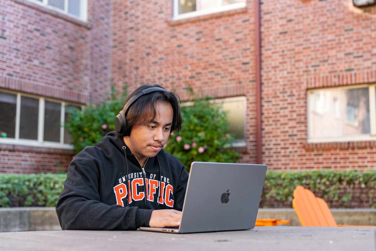 How to get into college with Niche Direct Admissions - People of Pacific