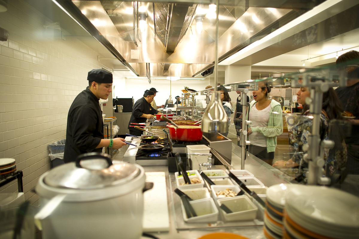 Complimentary turkey dinner from Bon Appétit for Pacific students ...