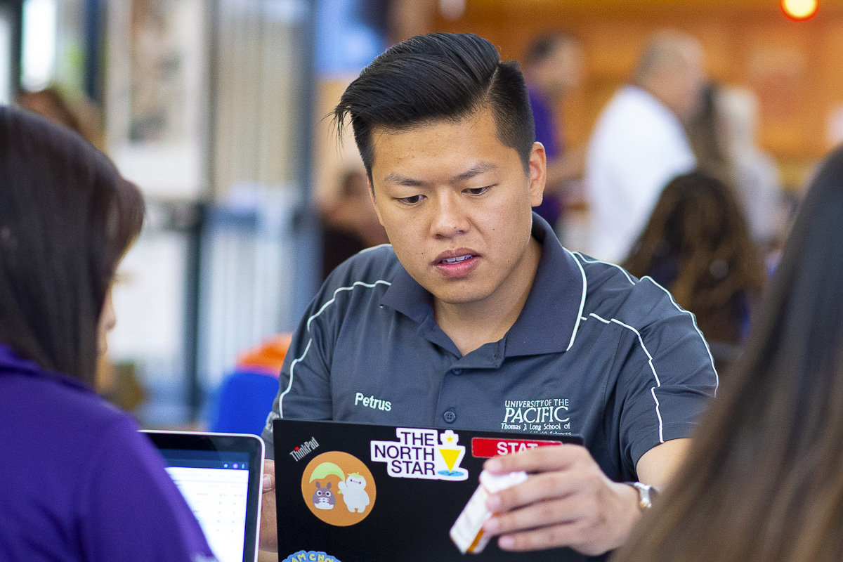 PharmD class of 2020 graduates leverage confidence | UOP