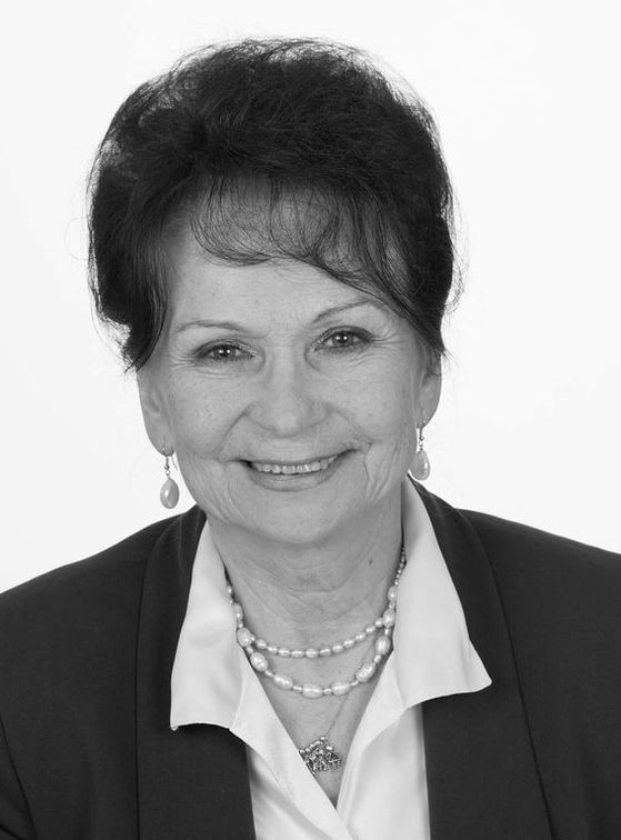 Dr. Marie Tolarova Honored with Henry Schein Humanitarian Faculty Award ...