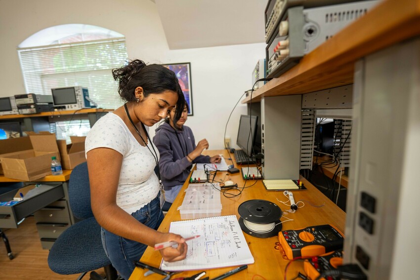 Electrical Engineering Camp | University of the Pacific