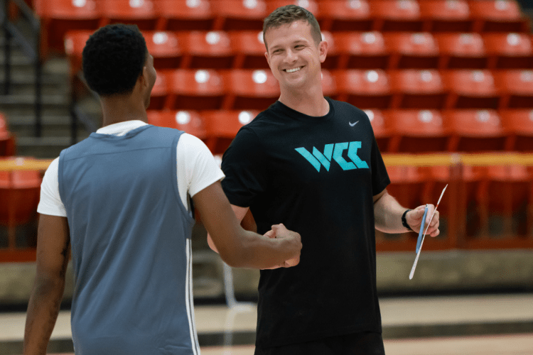 Men’s basketball player honored with CalHOPE Award